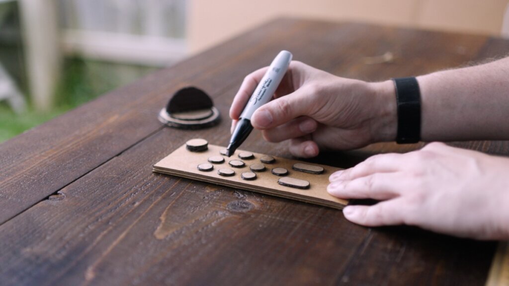 Make Your Own Cardboard TV out of an Empty Box
